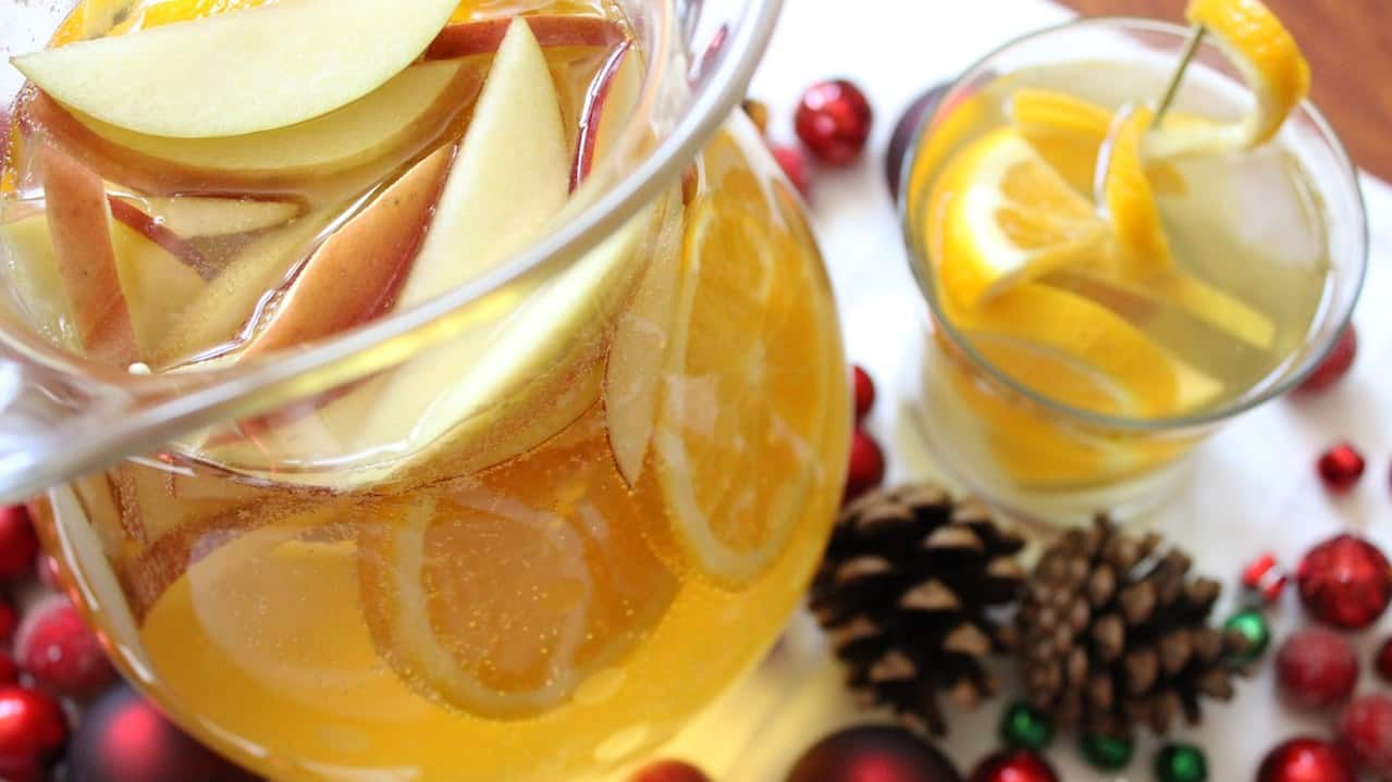 Awesome Apple Punch - Goodtaste with Tanji