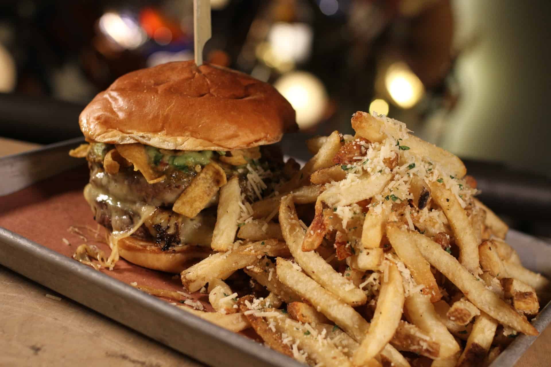 S4E4 - Anthonie’s Market Grill, LSA Burger Co. & The Esquire Tavern ...
