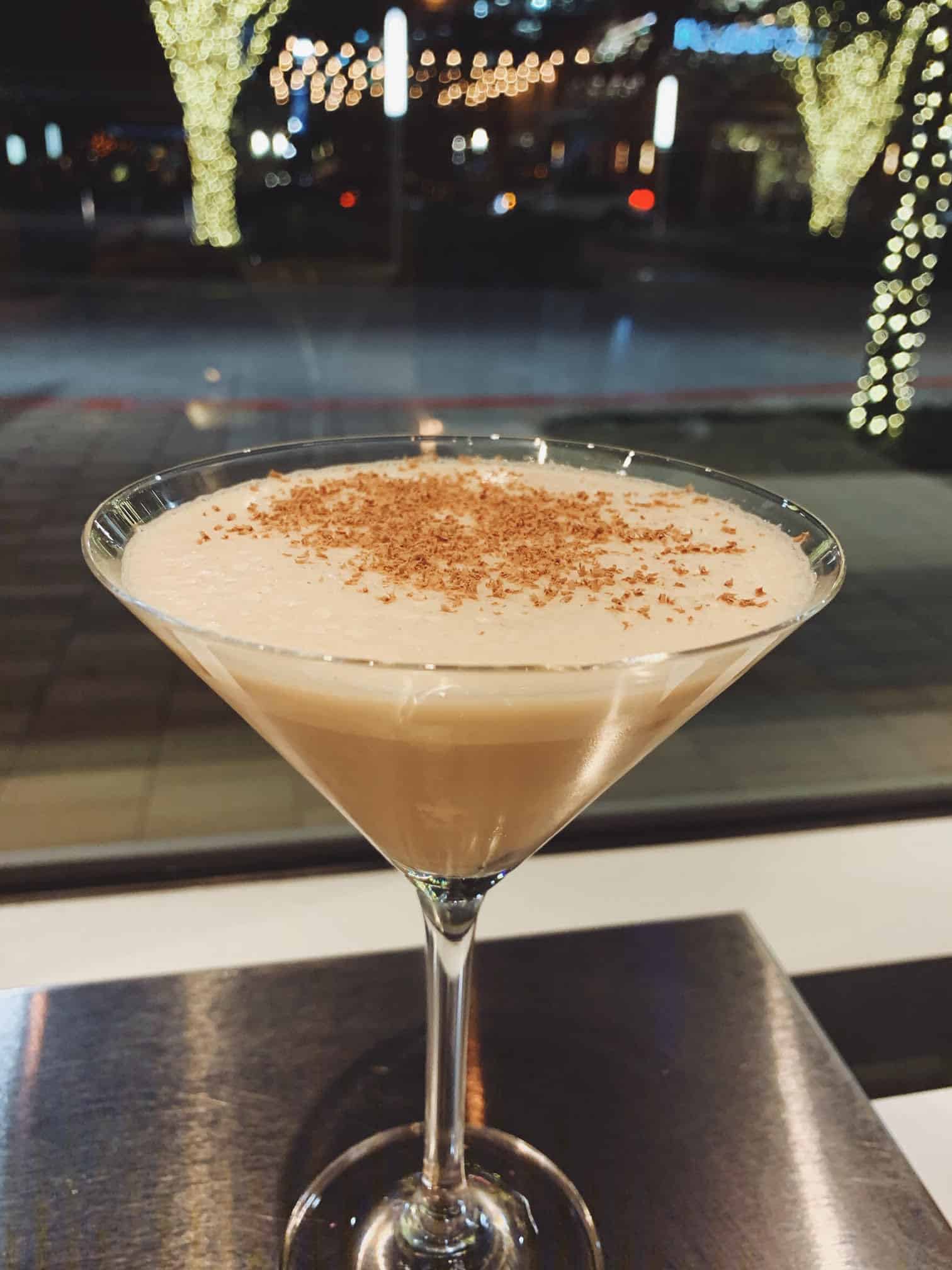 Broken Barrel's Peppermint Chocolate Martini - Goodtaste with Tanji