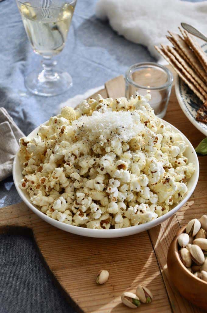 Cacio e Pepe Popcorn - Goodtaste with Tanji