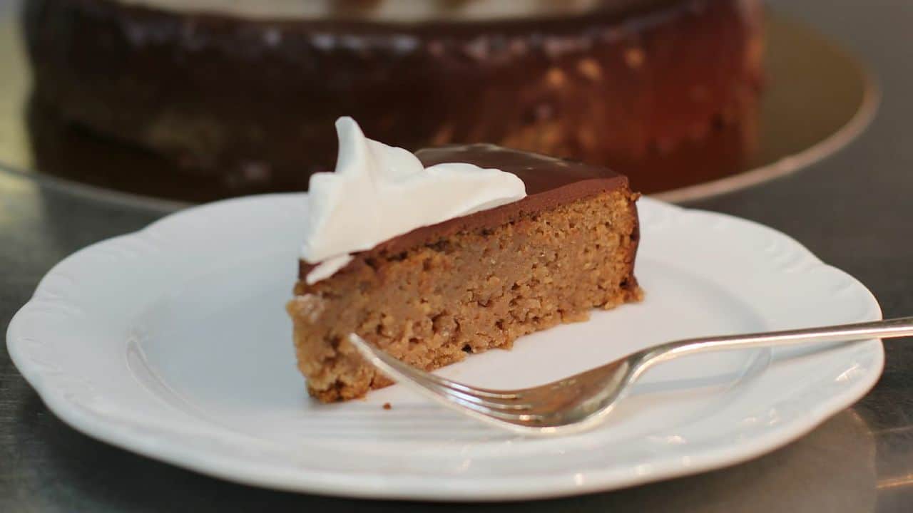 The Houstonian's Chestnut Cake with Chocolate Glaze - Goodtaste with Tanji