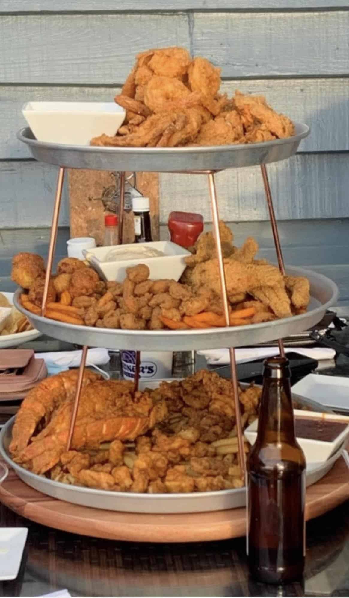 S8E3 - Dinner and a View at Mariner’s - Goodtaste with Tanji