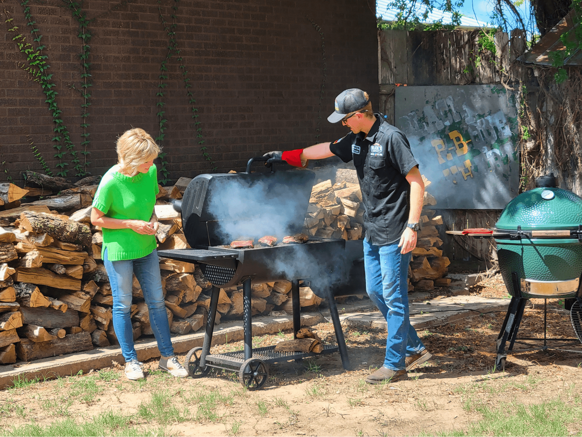 S8E5 - Expert Tips for Smoking Meat from The Original Black's Barbecue ...