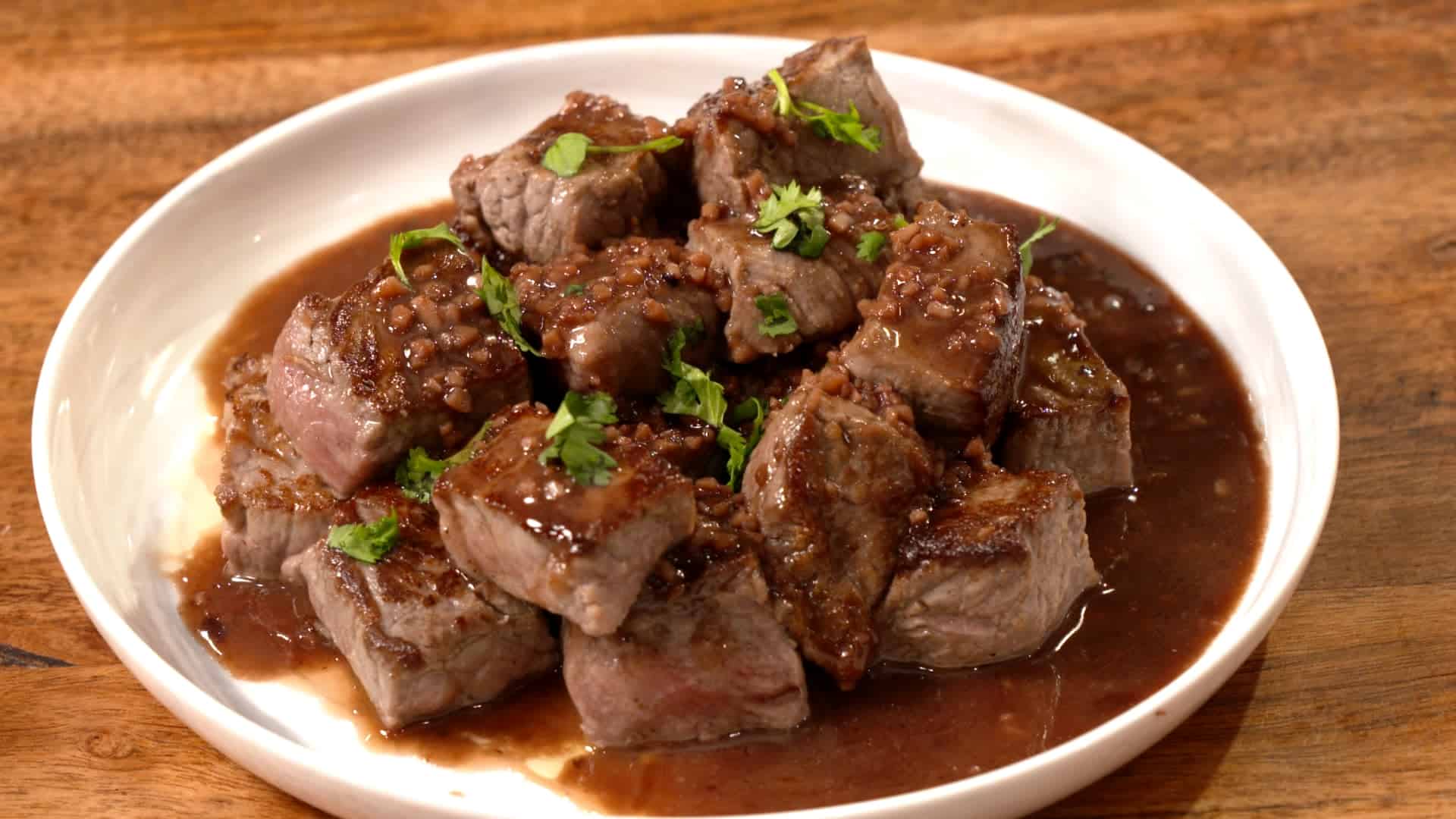 S9E10 - Goya’s Steak Tips - Goodtaste with Tanji